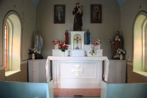 The World’s Smallest Church | Iowa Girl on the Go