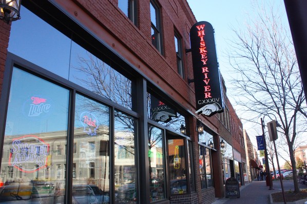 Downtown Ames, Iowa | Iowa Girl on the Go