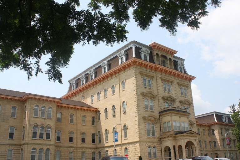 Iowa’s historic Kirkbride buildings | Iowa Girl on the Go